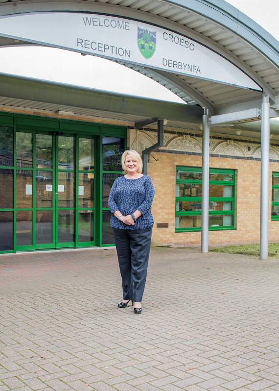 The rise and rise of Deri View Primary School - strong leadership helps ...