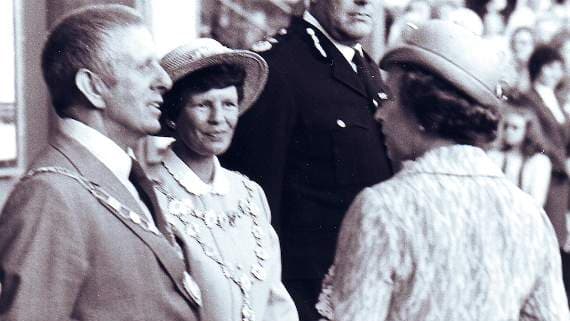Former Mayor of Abergavenny dies suddenly | abergavennychronicle.com