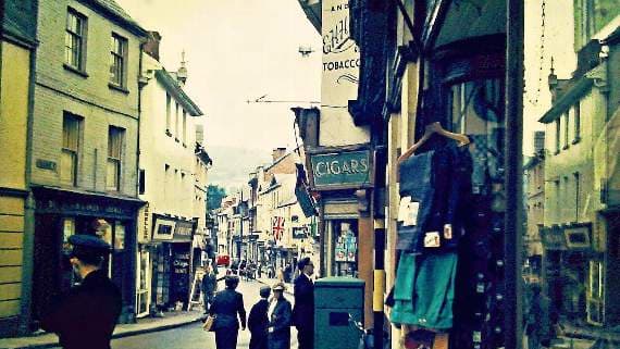 From pubs to grave robbers - the fascinating history of Frogmore Street ...