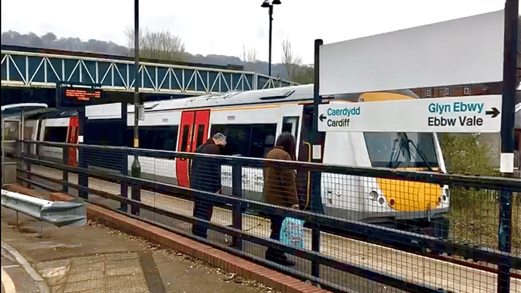 Passengers along the Ebbw Vale line urged to check before travelling | abergavennychronicle.com