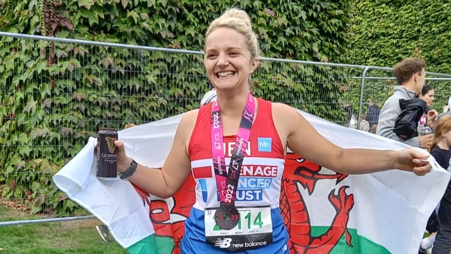 Abergavenny woman raises £4,000 running marathon | abergavennychronicle.com