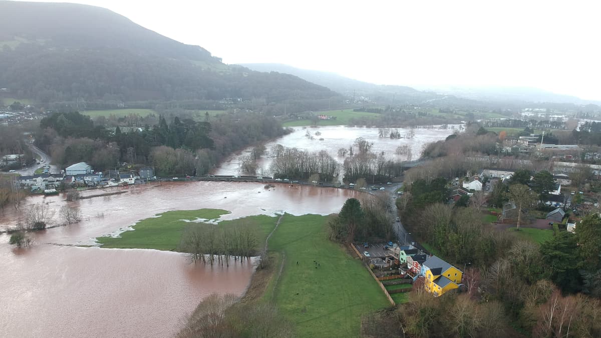 Watch dramatic drone video of flooding at Llanfoist ...