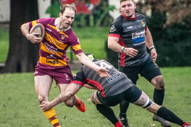 Dees late show does for Abergavenny RFC | abergavennychronicle.com