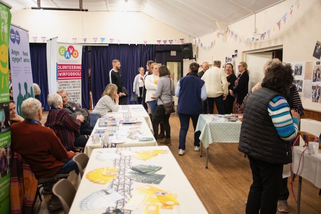 Building cross-generational links at Cross Ash | abergavennychronicle.com