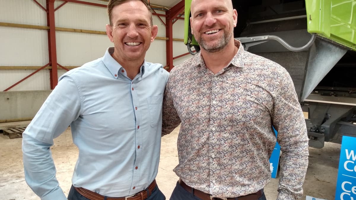 Former rugby stars urge action on concussions | abergavennychronicle.com