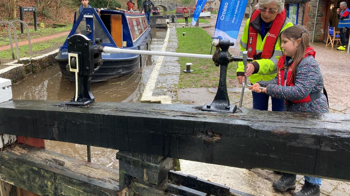Monmouthshire Council urges solution to save canal ...