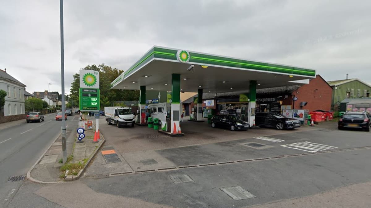 Extension plans for Brecon Road garage | abergavennychronicle.com