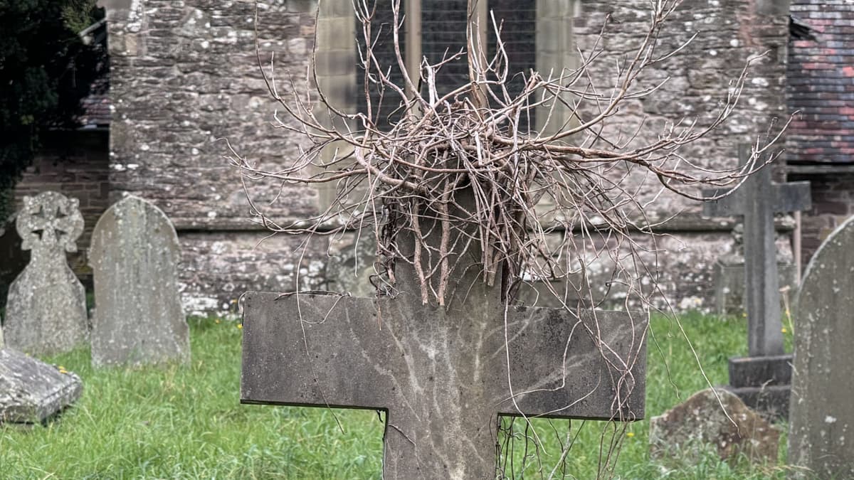 Inside the most haunted house in Wales! | abergavennychronicle.com