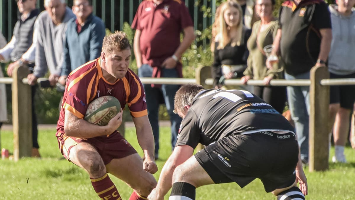 Old Boys school Aber in hard-fought game | abergavennychronicle.com