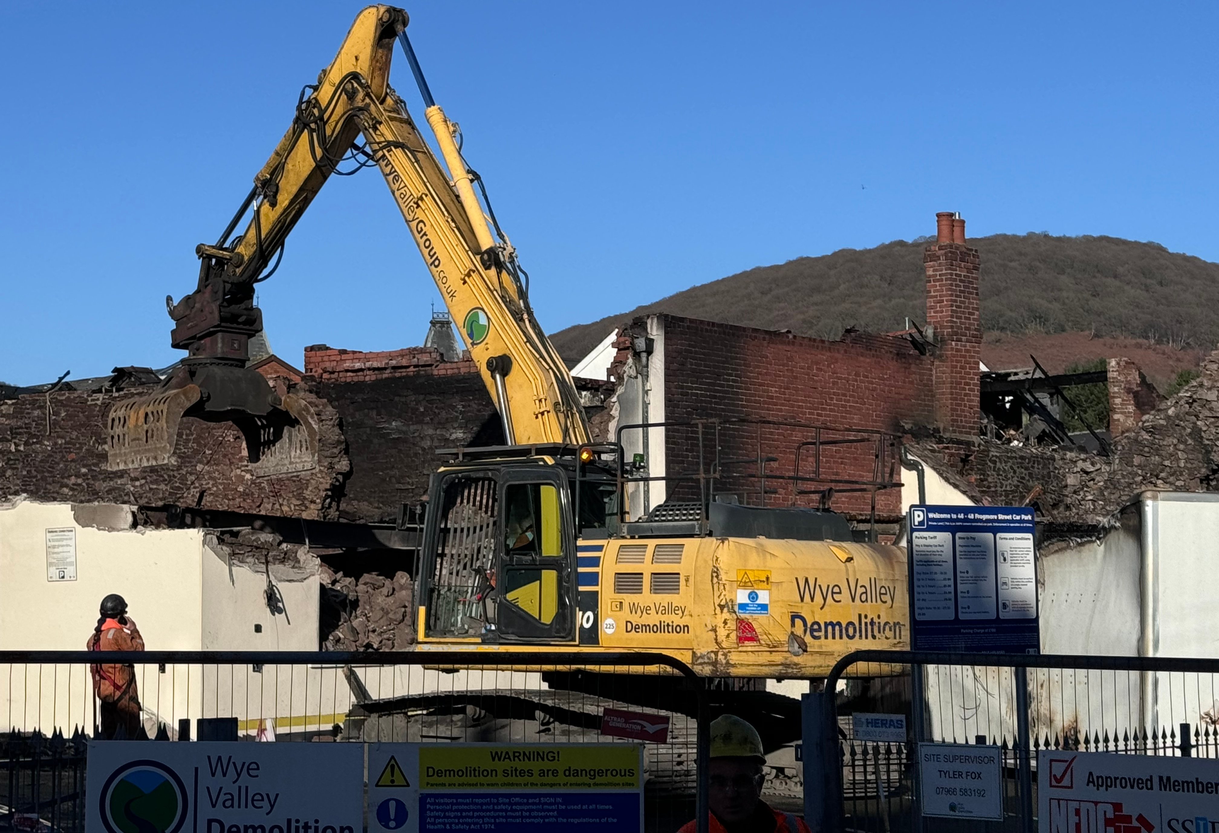 WATCH: Richards reduced to rubble as demolition squad move in ...