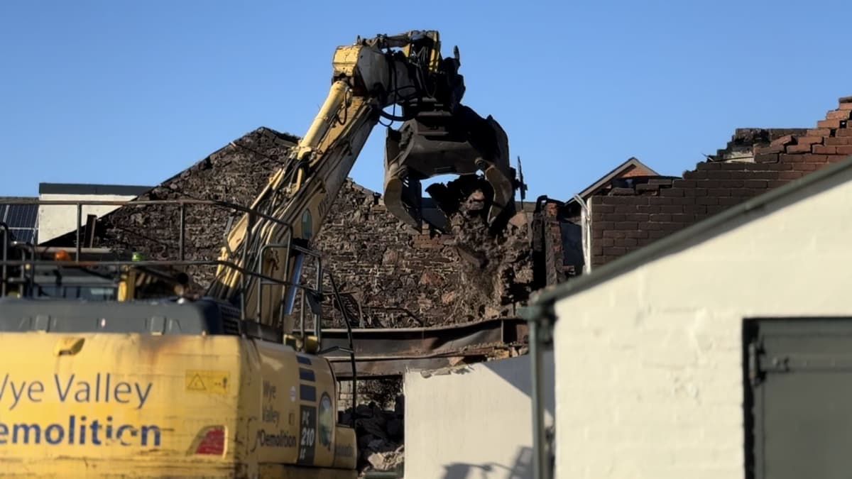 WATCH: Richards reduced to rubble as demolition squad move in ...