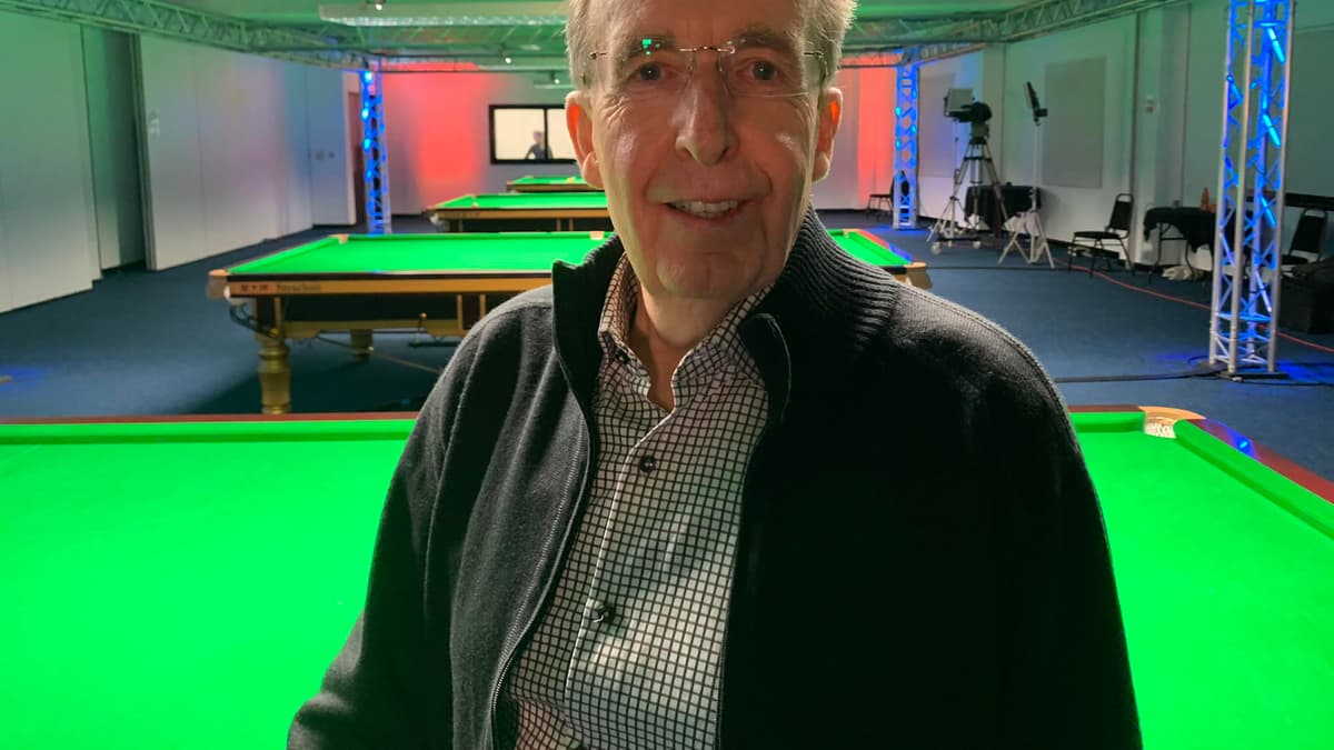 Tributes paid to Welsh snooker legend Terry Griffiths ...