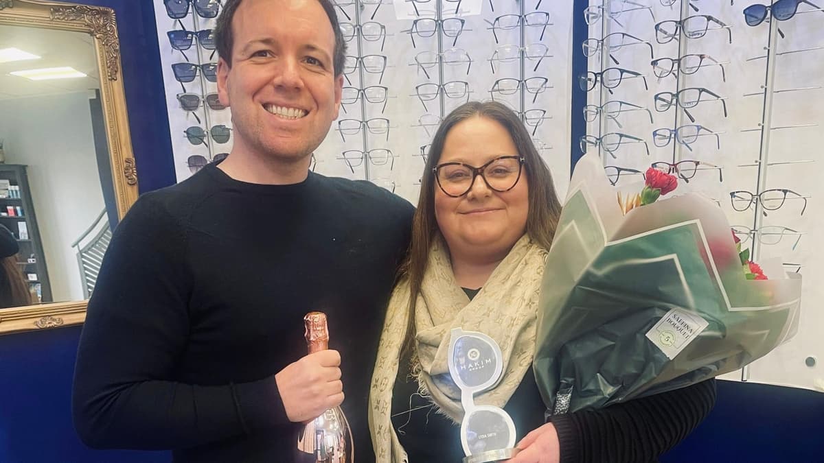 Usk optometrist wins prestigious national award | abergavennychronicle.com