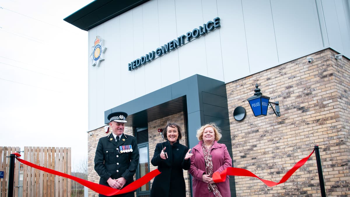 Gwent Police complete move into sustainable facility in Abergavenny ...