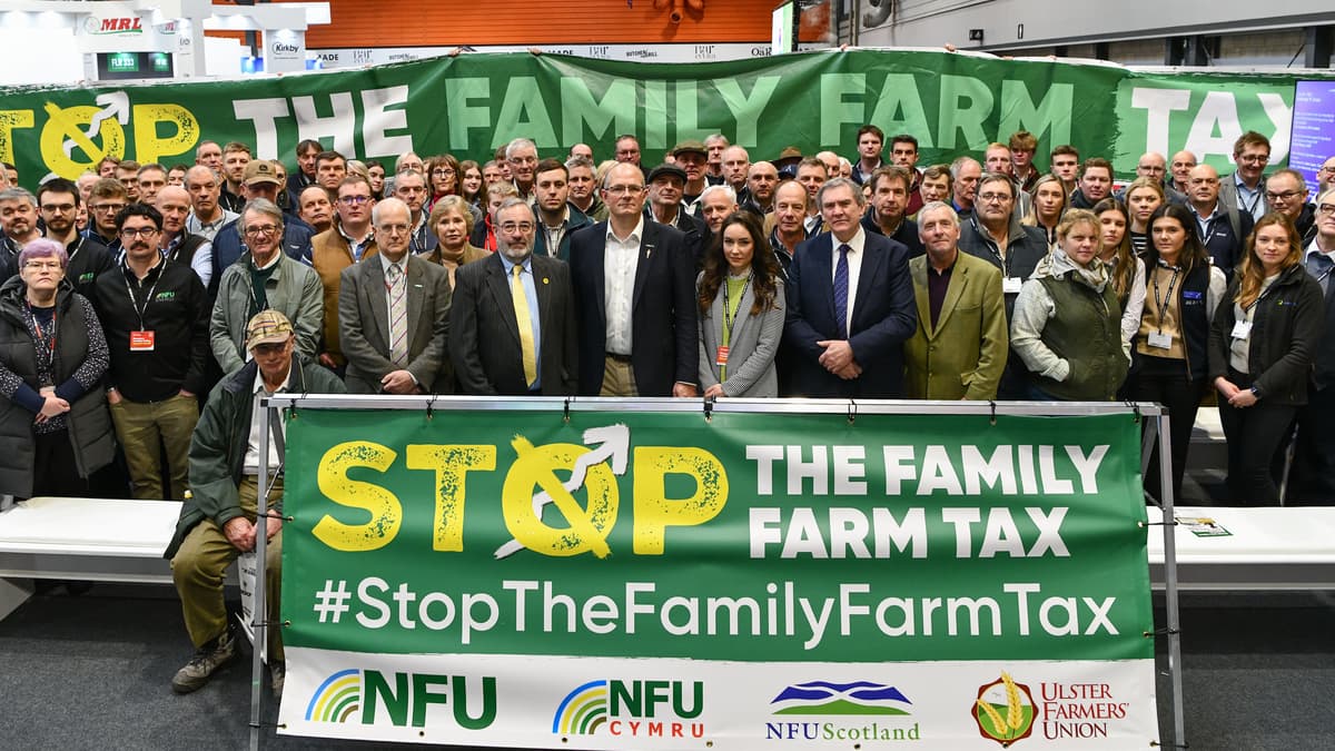 NFU Day of Unity hits Abergavenny town centre | abergavennychronicle.com