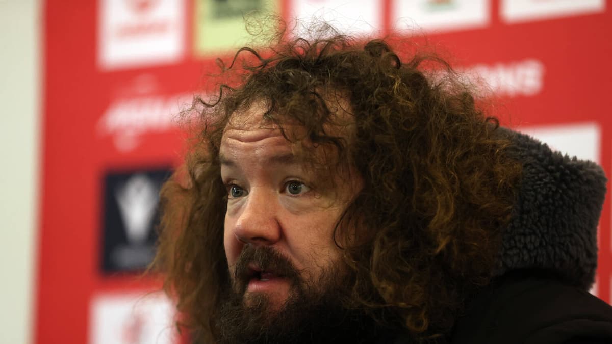 Wales ring coaching changes with Jones and Howley ...