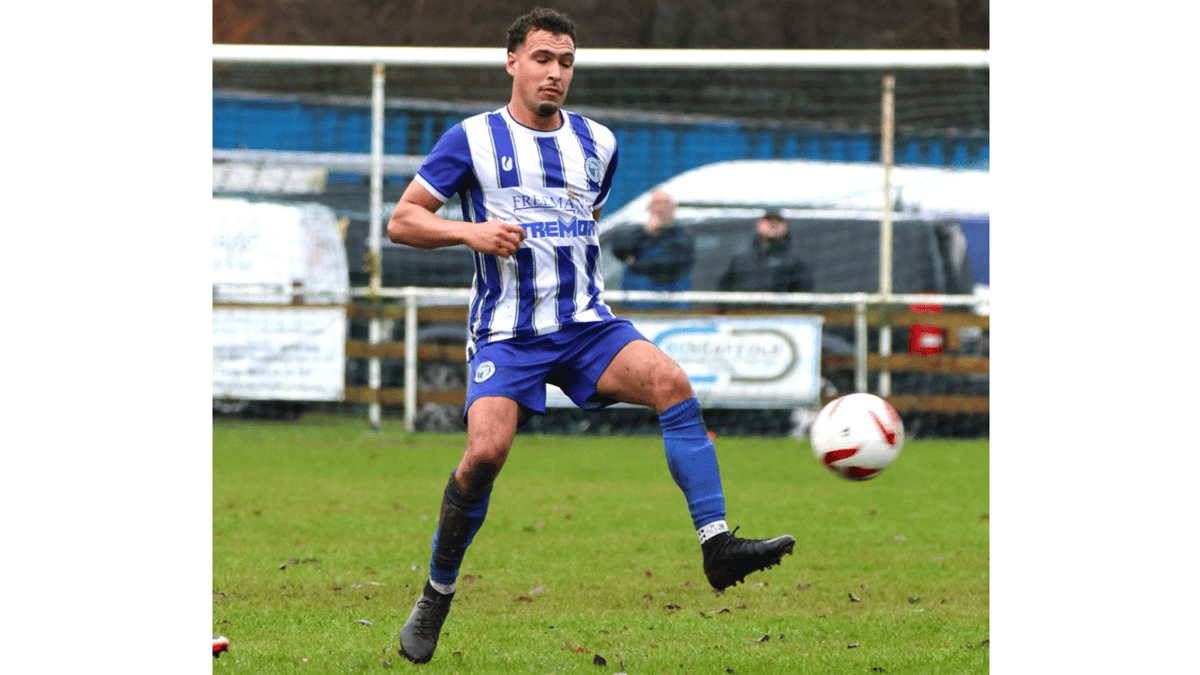 Perry makes Pennies pay in derby clash | abergavennychronicle.com