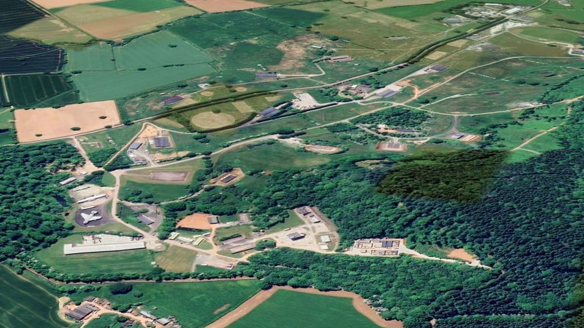 Investigation into legality of Pontrilas Army base's new fences ...