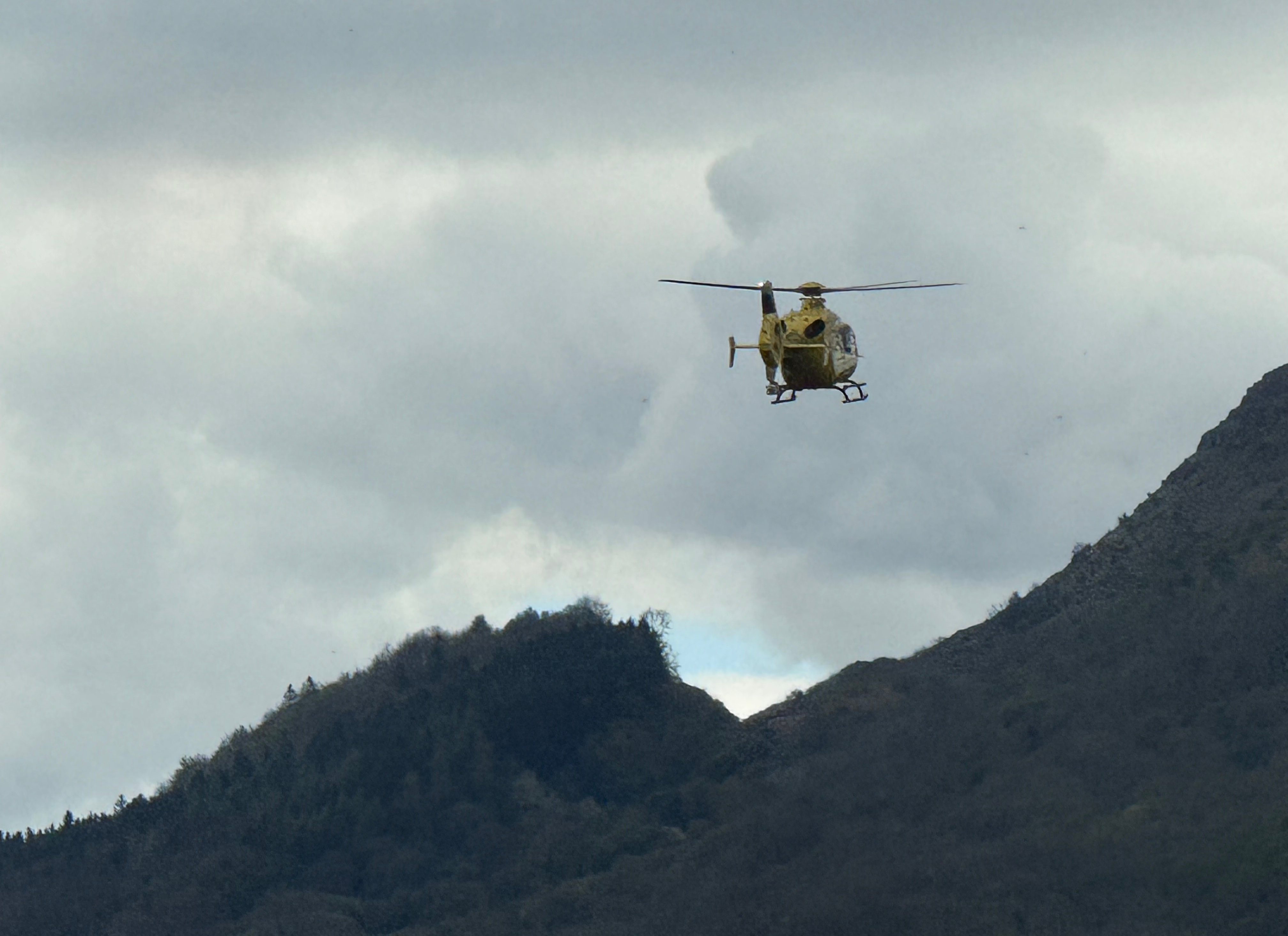 Yellow chopper on the Skirrid gets onlookers in a whirl ...