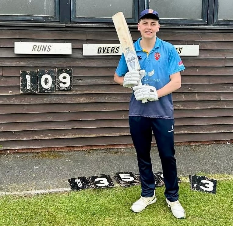 Morris fires maiden ton, but Usk master Aber 1sts ...