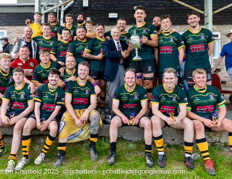 Crick and Glo defy the rain | abergavennychronicle.com