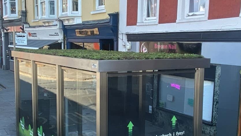 Green roofs sprout on new Powys bus stops | abergavennychronicle.com