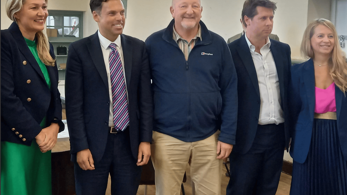Transport Secretary visits A40 Raglan junction | abergavennychronicle.com