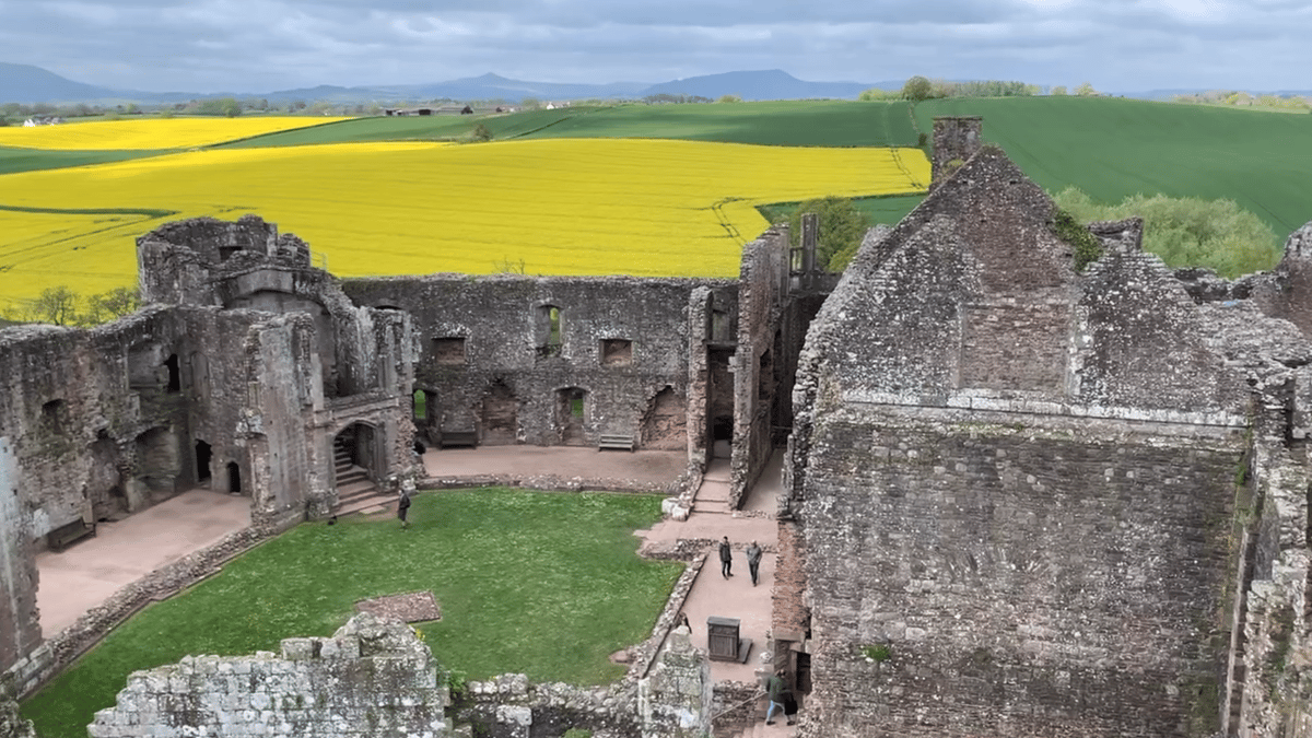 A tour of Monmouthshire’s Castles part one | abergavennychronicle.com