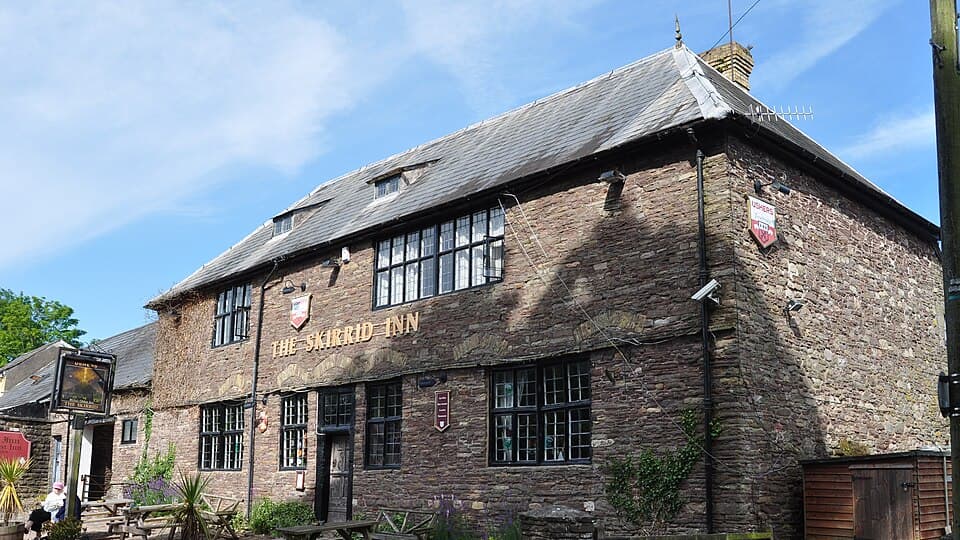 Strictly star and ‘Pointless’ celeb spotted at the Skirrid Inn ...