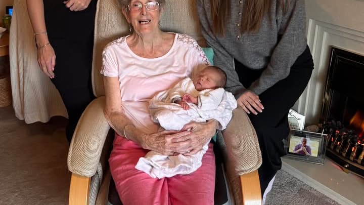 Abergavenny family welcomes fifth generation | abergavennychronicle.com