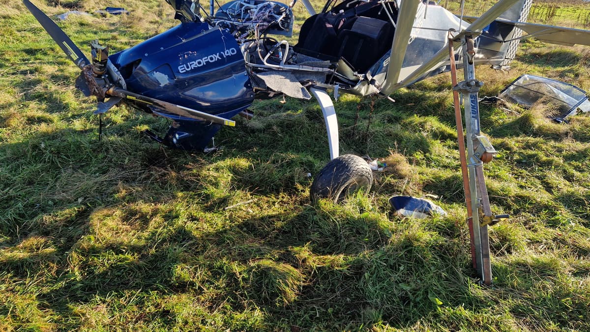 Crickhowell fire teams on the scene as light aircraft crash lands in ...