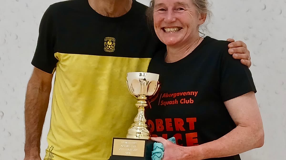 Tess takes club squash title 3-2 from Jason | abergavennychronicle.com