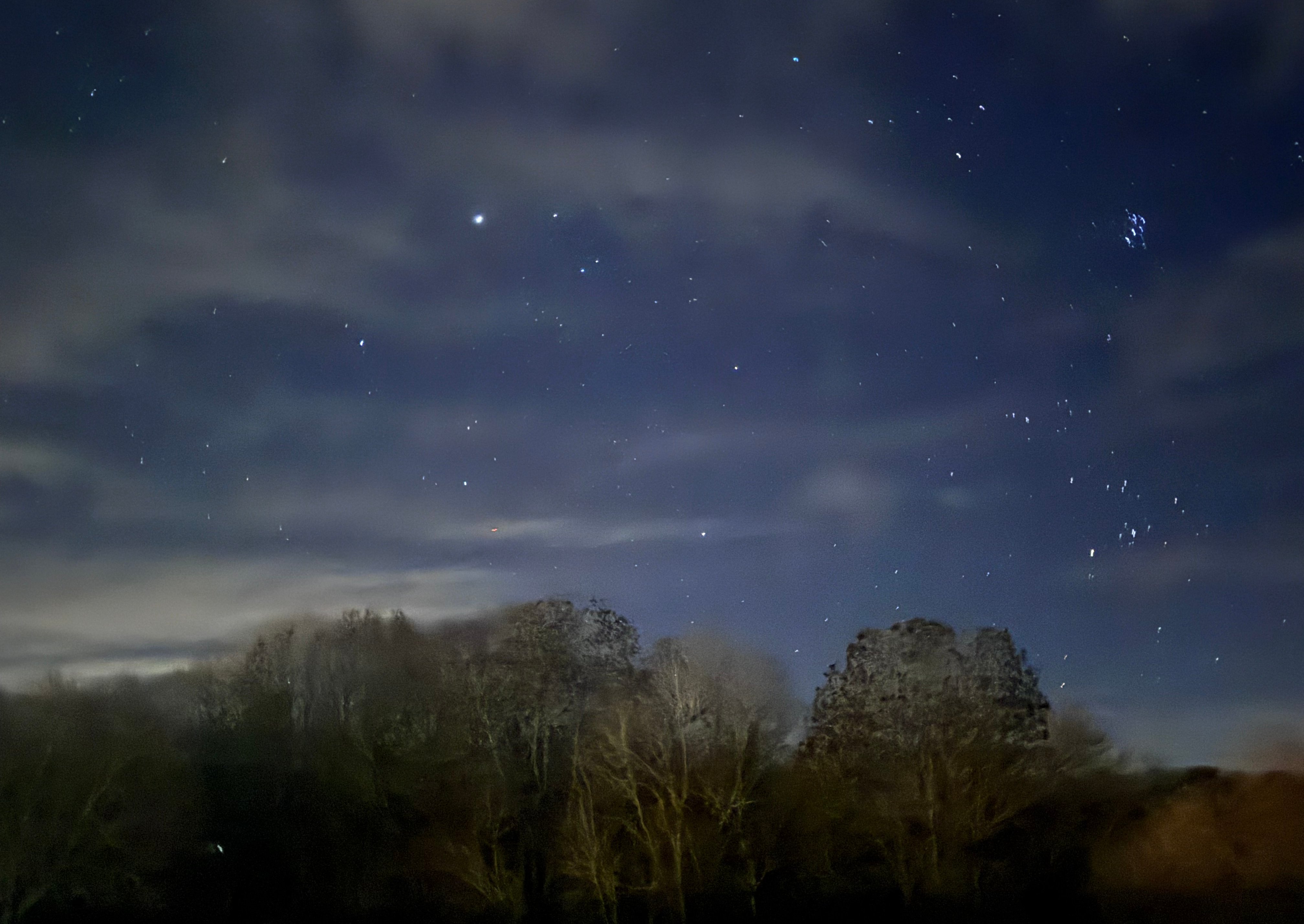 Strange lights spotted in the skies over Abergavenny ...